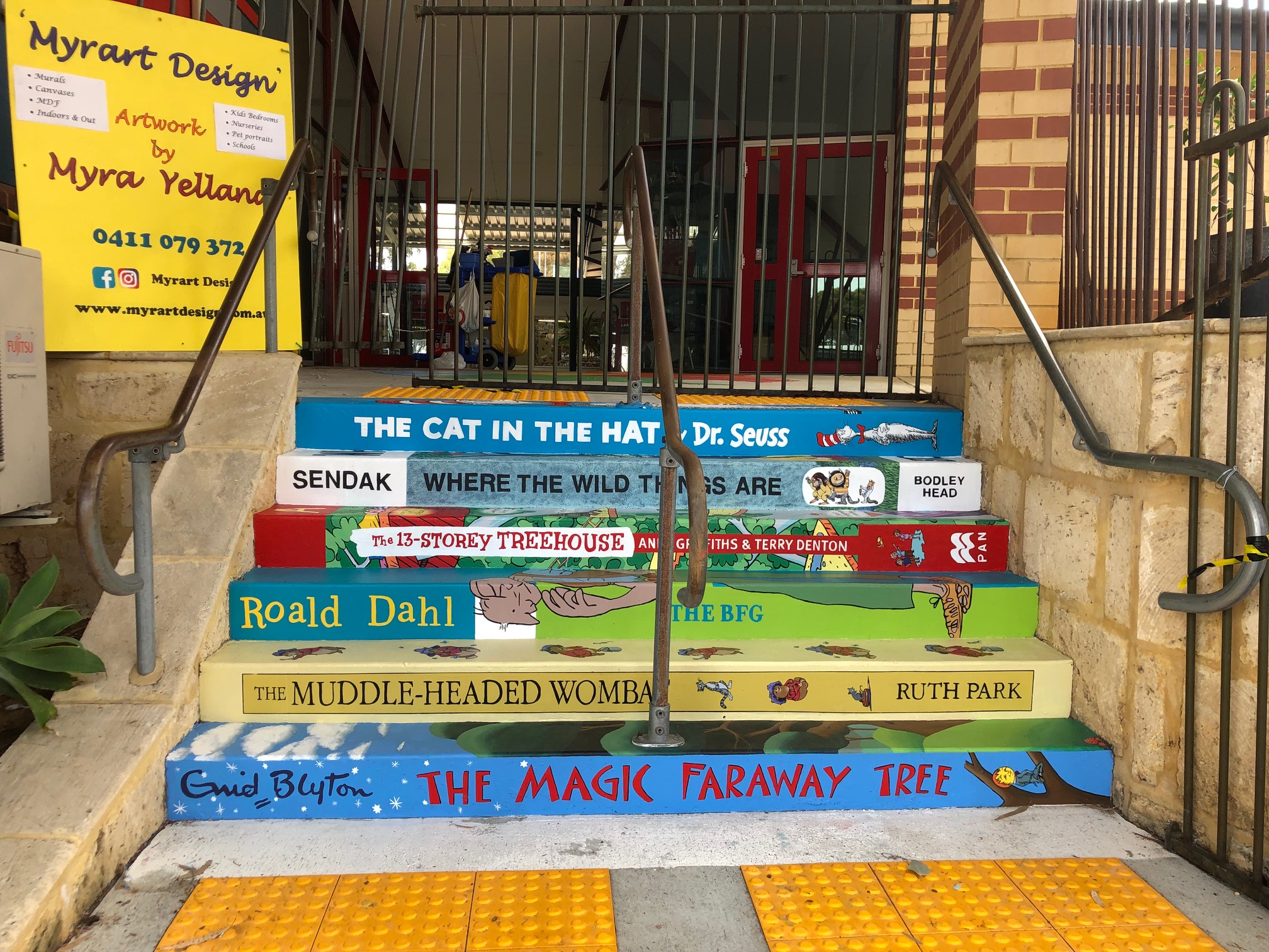 Library Steps – Liwara